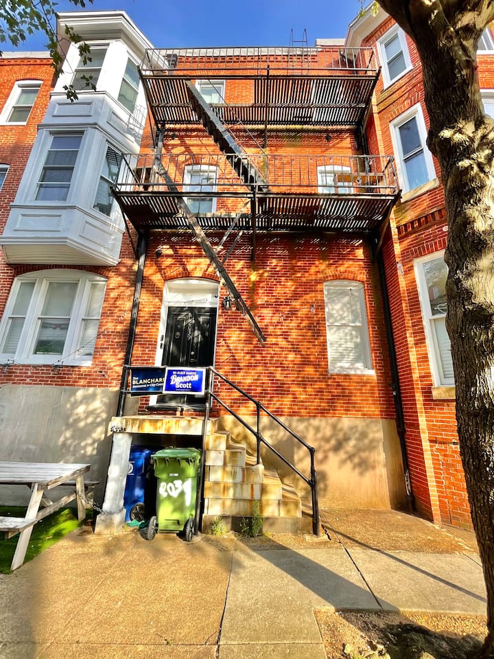 Historic Home In Madison Park - Baltimore, MD