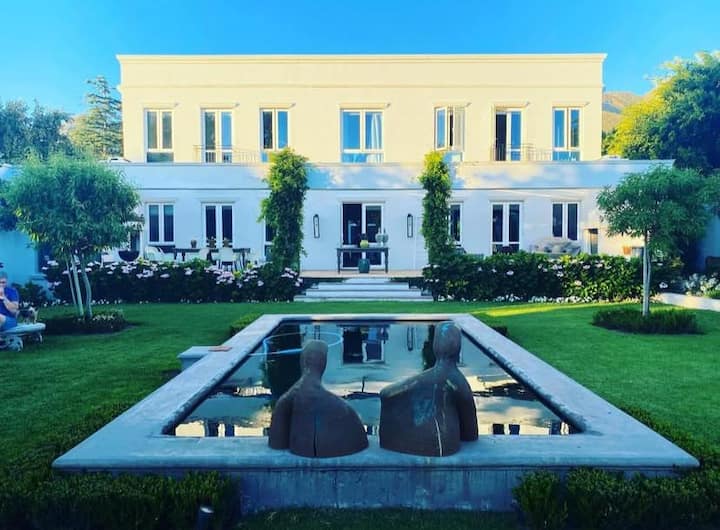 Villa Blanca - The Jewel Of Franschhoek - Franschhoek