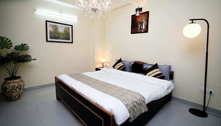 Kashi Gateway Full Furnished 1 &2 Bhk Ac Apartment - Varanasi