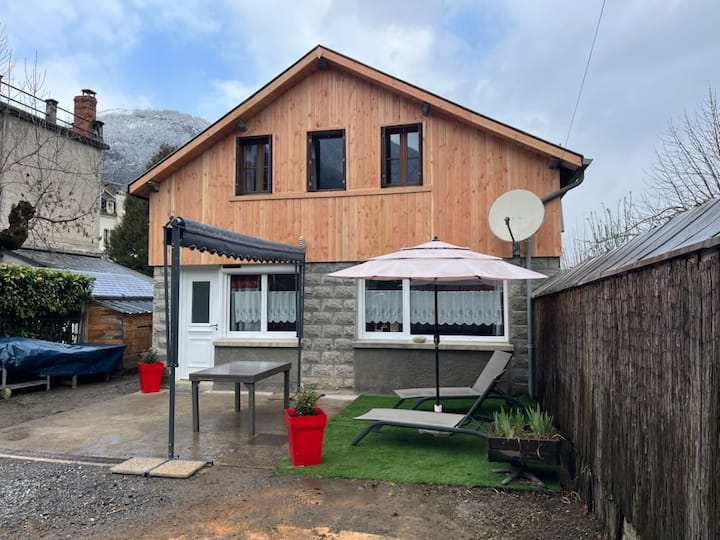 Chalet De Groupe
"Les 5 Cîmes" Luchon Centre - Bagnères-de-Luchon