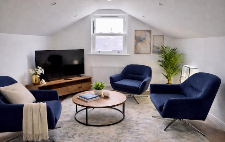 Central & Stunning Duplex Harrogate Apartment - Knaresborough