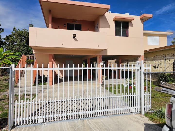 House In Vega Baja Lakes, Vega Baja, Puerto Rico - Manatí