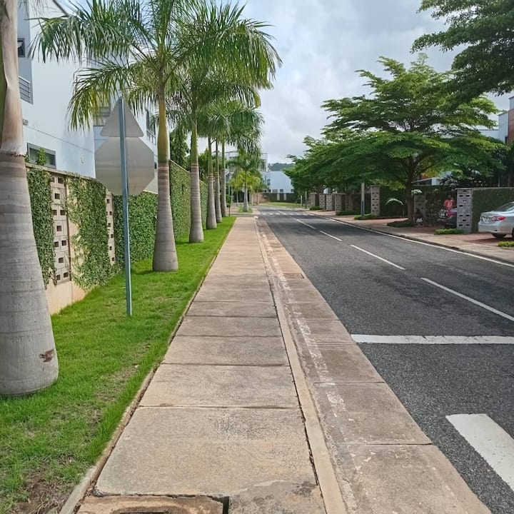 Mountain View Gated Community 2br With Pool - Ghana