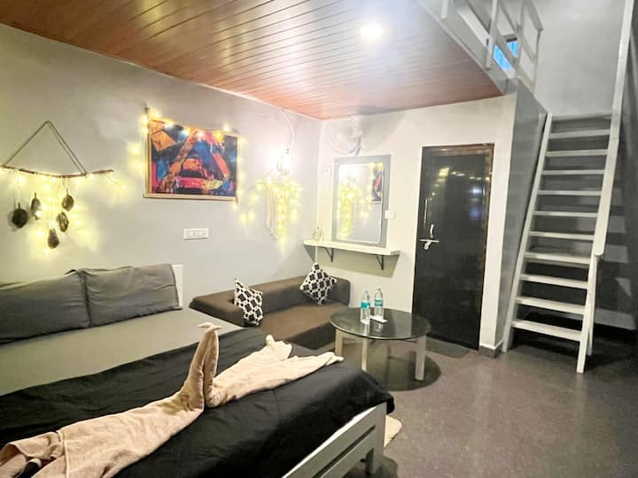 Cyan Duplex Seaview Cottage - Tune Of Ocean - Gokarna