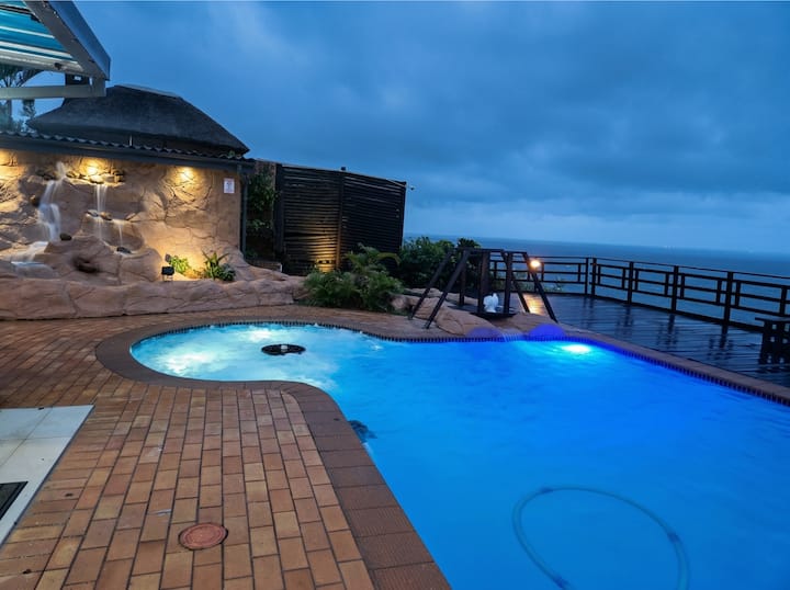 Direct Sea Views: Private Pool, Bbq & Patio Area - Durban