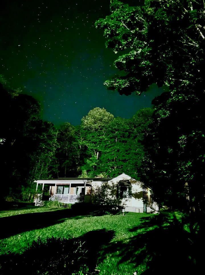 Superb 2 Bed Ez Walk To Downtown - Boothbay Harbor, ME