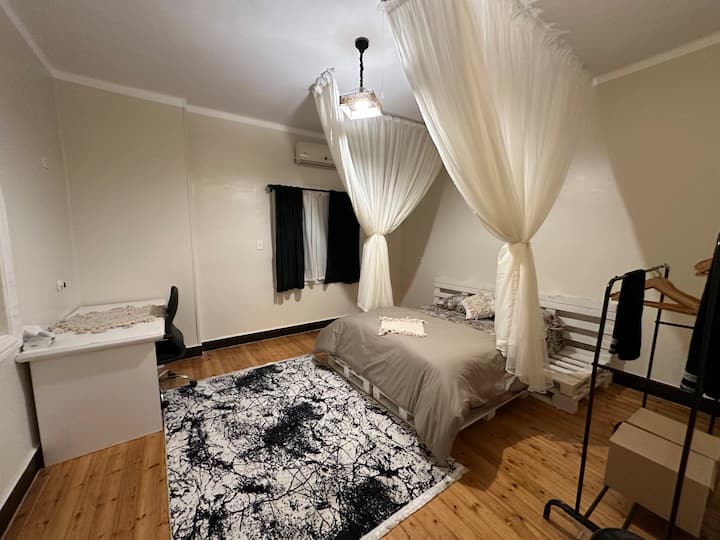 A Sunny 3bdr Apt In Downtown #N8 - Le Caire