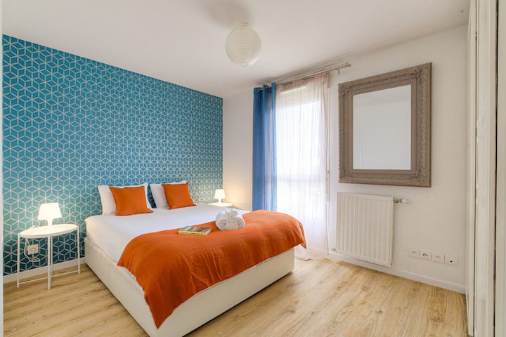 Bel Appartement Climatisé- Terrasse
15 Min De Lyon - Vaulx-en-Velin