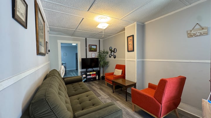 Quaint Mountain Hideaway (6person,killington20min) - Rutland, VT