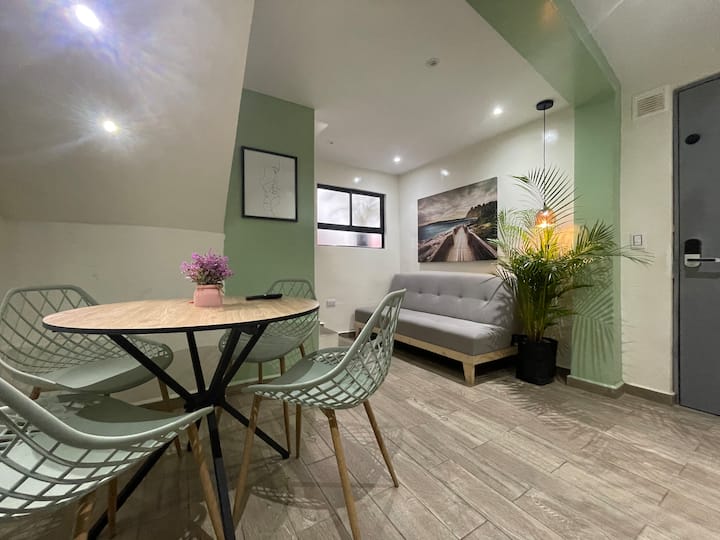 Trisuite Apto 3 Alcobas En Laureles La70 Básico - Medellín