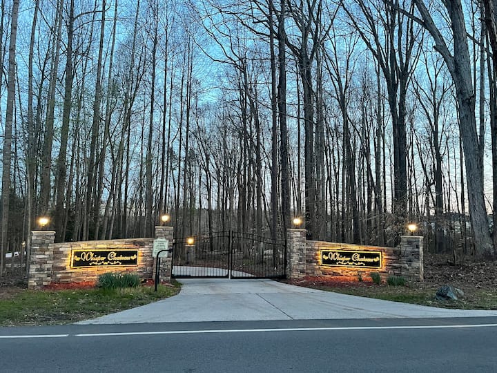 Whisper Chateau/corporate/work Crew/groups14 Guest - Greensboro, NC