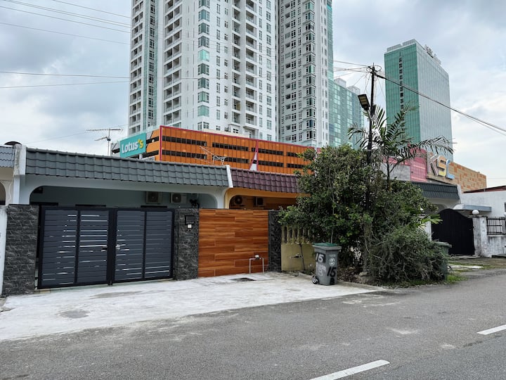 3min To Ksl•clean & Convenient•landed House - Johor Bahru