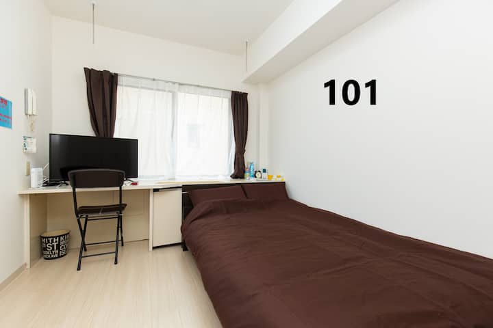 北初富駅すぐ！成田空港へ直通｜格安個室｜一人旅・出張・前泊に最適｜コスパ重視の1室 - 船橋市