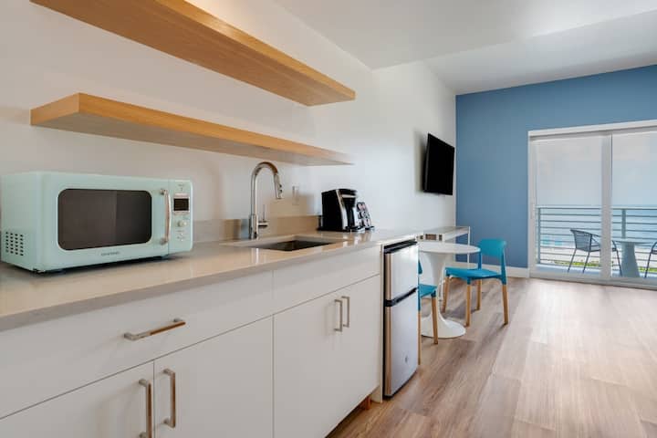 Best Place To Stay In Florida! Free Breakfast - Islamorada, FL