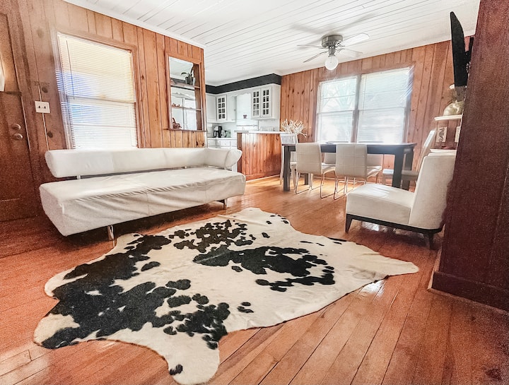 Southern Exposure 2br/1ba, 1 Block To The Beach - North Myrtle Beach, SC