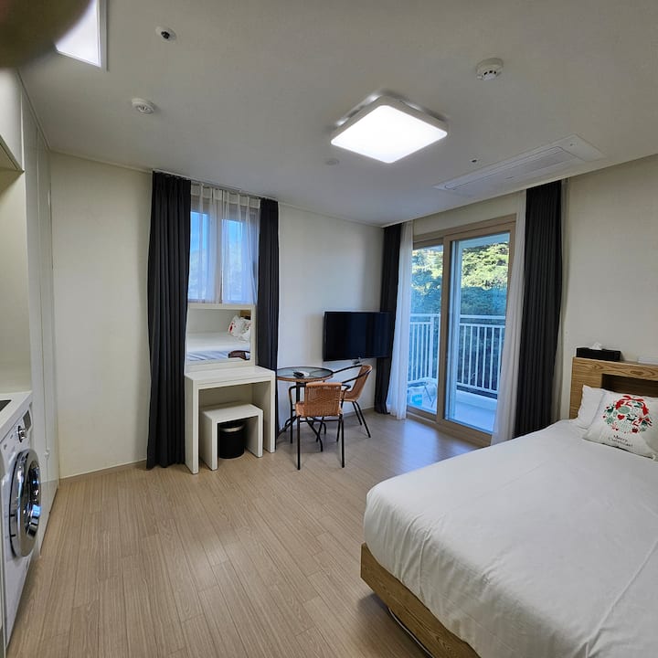 양양 E7-5. 풀옵션.1주일살기특가.해변 도보 1분. 양리단길근접. - South Korea