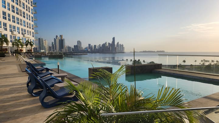 Apartamento Vista Al Mar En La Cinta Costera - Panama