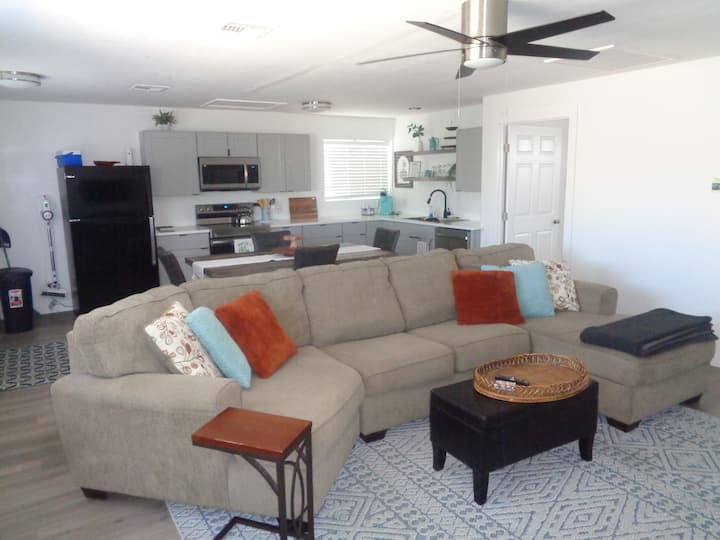 New! Upper Casita In North Peoria Suite #2 - Peoria, AZ