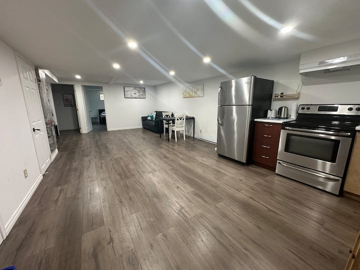2 Room, Quiet+convenient Area, 15min To Downtown - Brossard