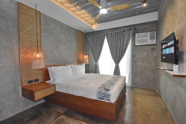 Budget Modern Studio W/ Kitchen - Malay