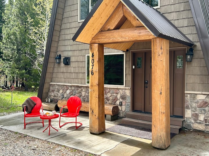 Trailer Parking *Dog Friendly* Fireplace - Henrys Lake, ID