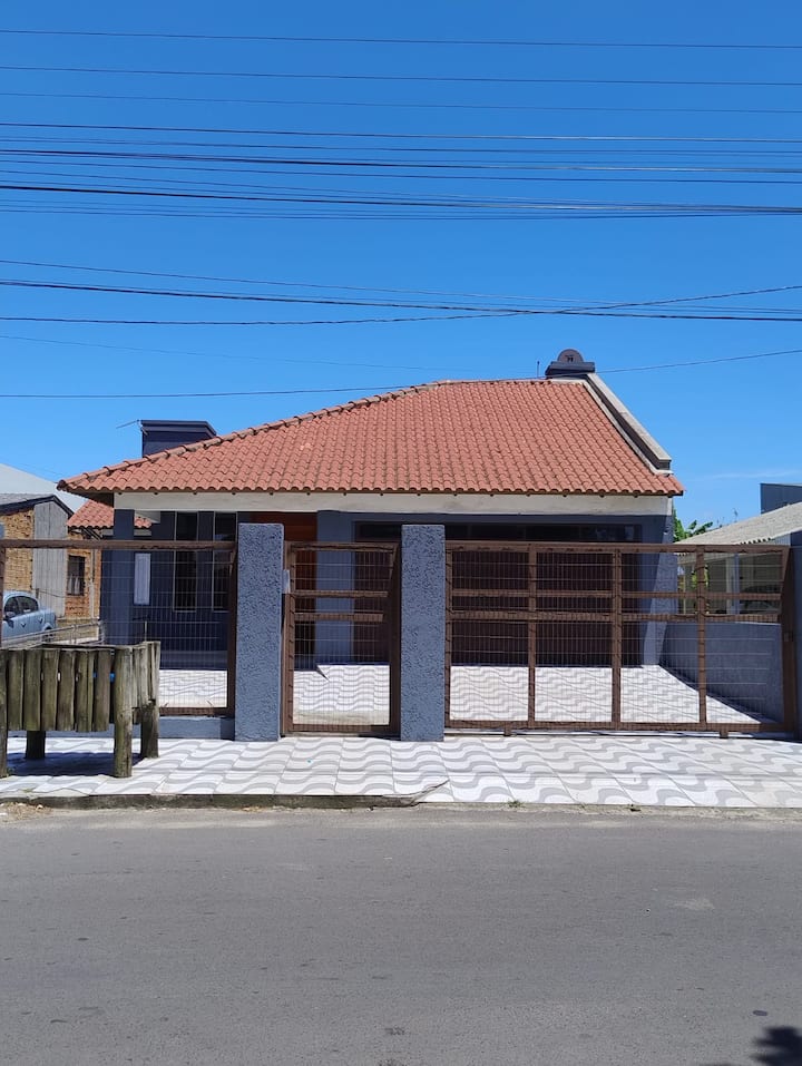 Casa Ampla A 5 Minutos Do Mar. - Capão da Canoa