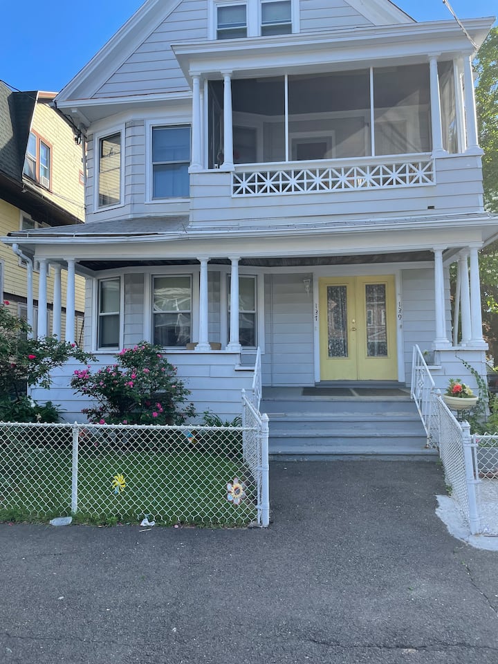 Cozy Apartment - Fairfield, CT