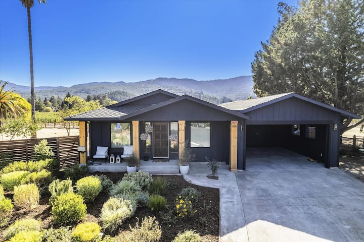 The Bluebird | Cozy Cottage | Walk Downtown | King - St. Helena, CA