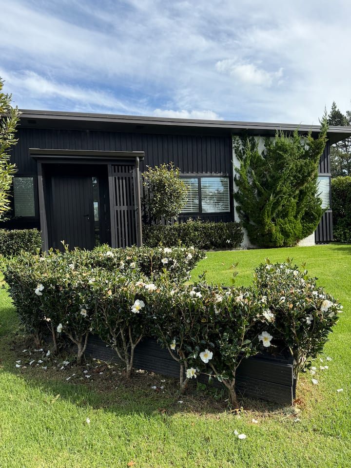 5* Reviews 
City Close-country Outlook - Tauranga