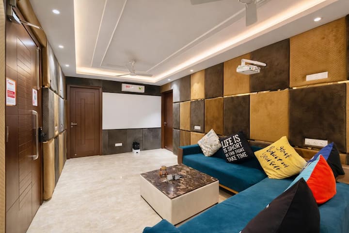 17. 3bhk Pvt.theater Screen,relax Luxury,by Instay - Gurugram