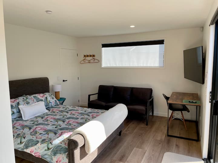 Beachside Guest Room - Papamoa