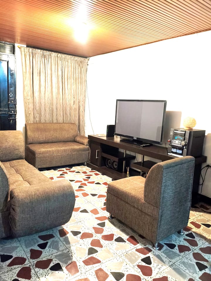 Cozy Downtown Stay - Pereira