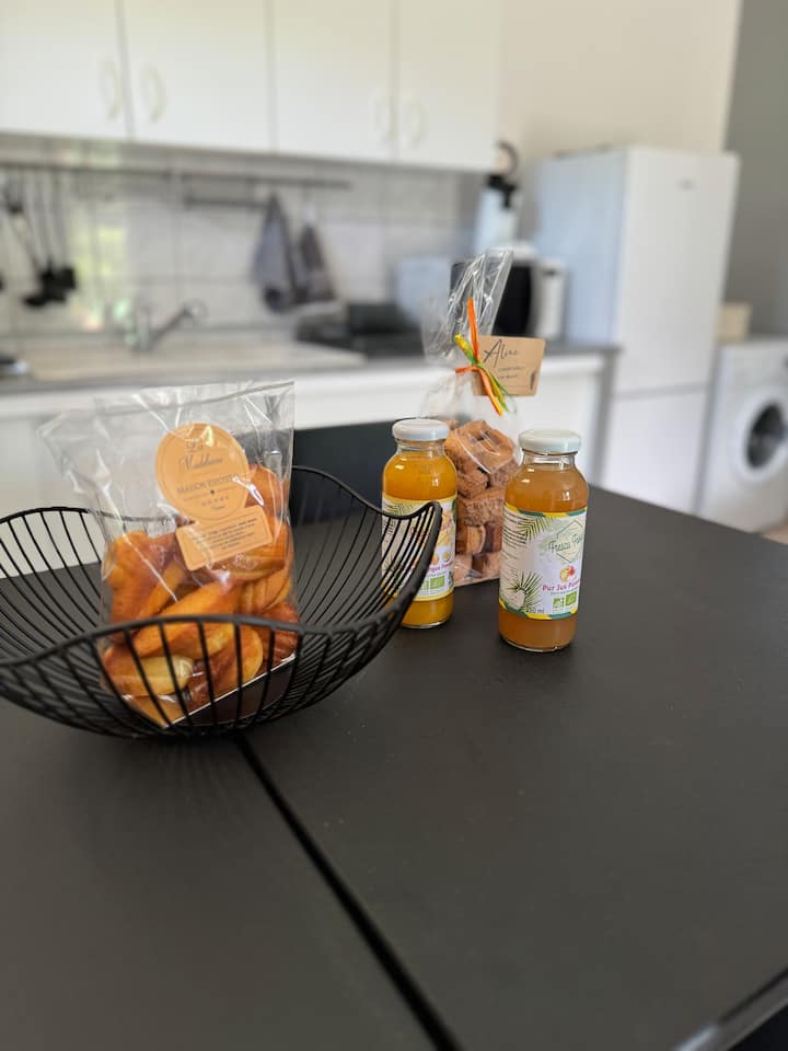 T2 Avec Terrasse Et Jardin. - Corte