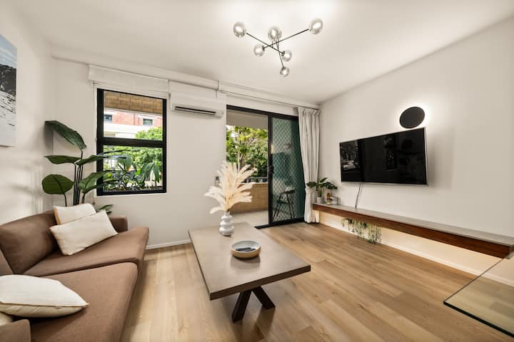 Tropical Oasis In Historic Teneriffe - Balmoral