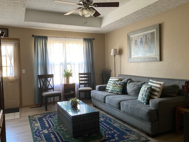 Providence Home — Spacious 3-bedroom House - Springfield, MO
