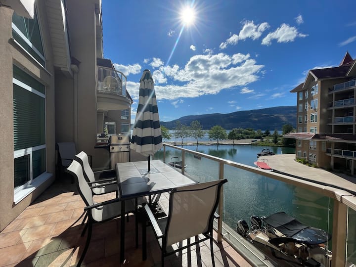 Pool Level Walkout Condo With Lake/lagoon Views - 基洛納