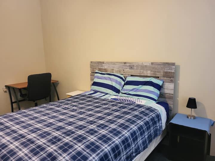 Steps To Subway/shops/quiet/clean - Brooklyn, NY