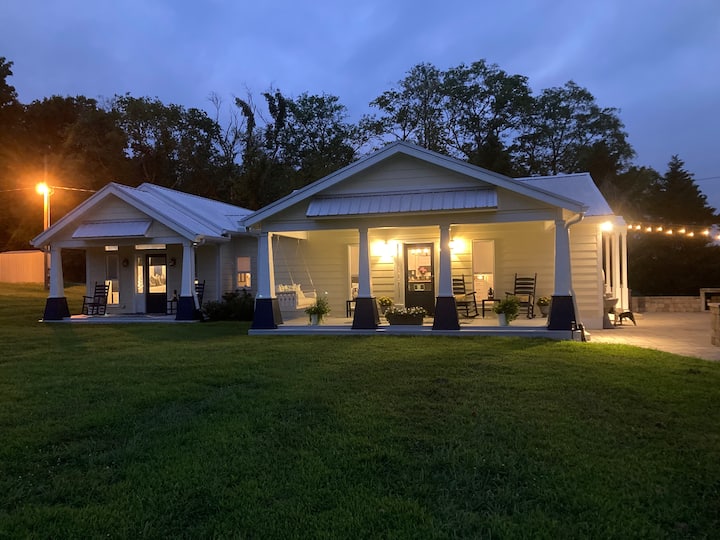 Honey's Cottage - Arrington Vineyards, Arrington