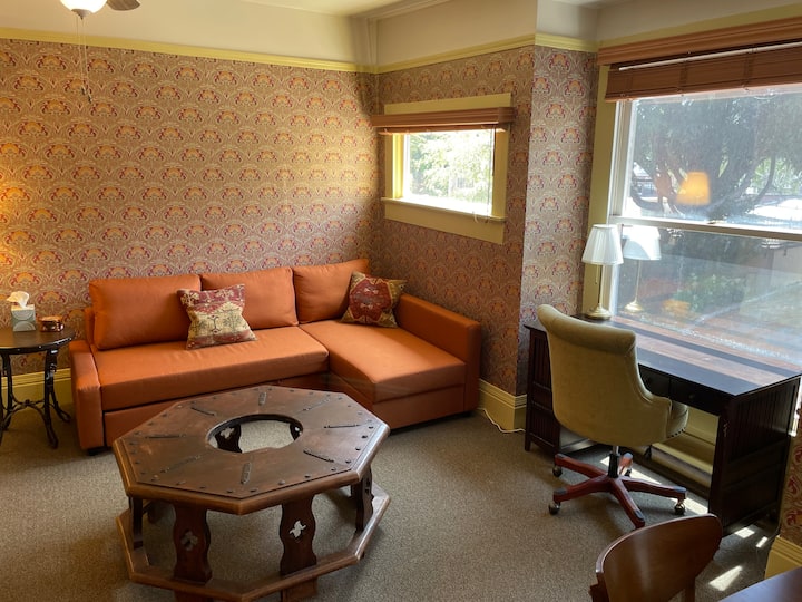 Sunset Suite At The Gold City Getaway - Nevada City, CA