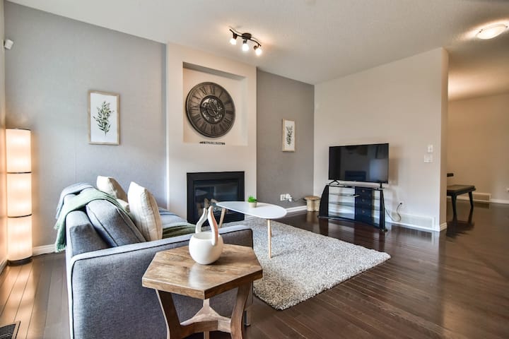 Tranquil & Trendy 3 Bdrm Retreat - Calgary