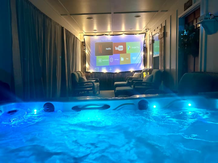 New Cabin ~Hot Tub Intheater 1 Quiet Acre ~Kings