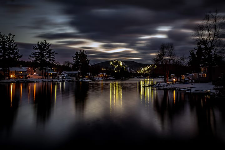 Lakefront, View Of Ski Mtn, Firepit, Kayaks, Dock - Pearl Hill State Park, Townsend