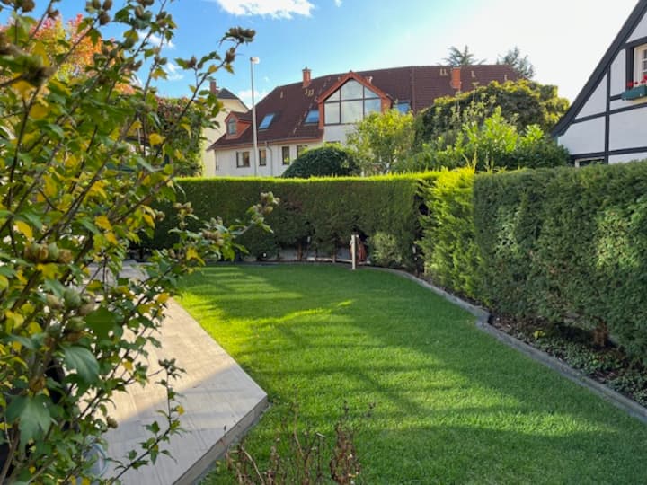 Ruhig & Zentral In Bockum –  Mit Terrasse & Garten - Krefeld