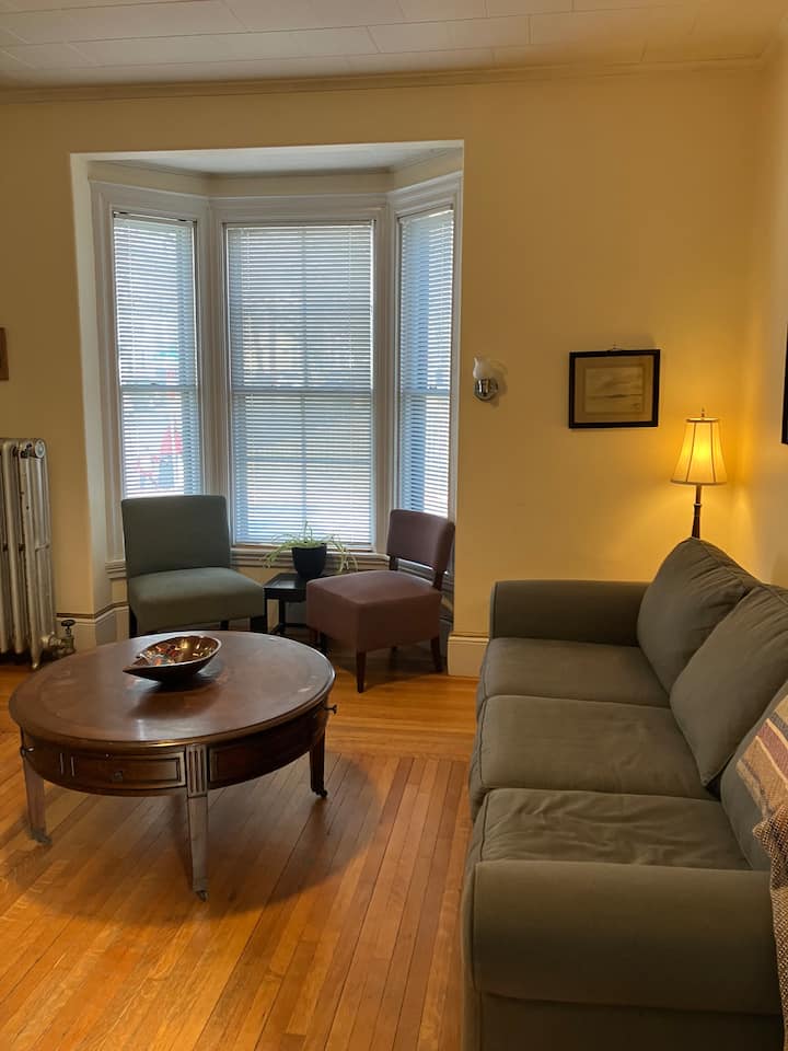 Spacious, Quiet And Easy Walk To Downtown. - Portland, ME
