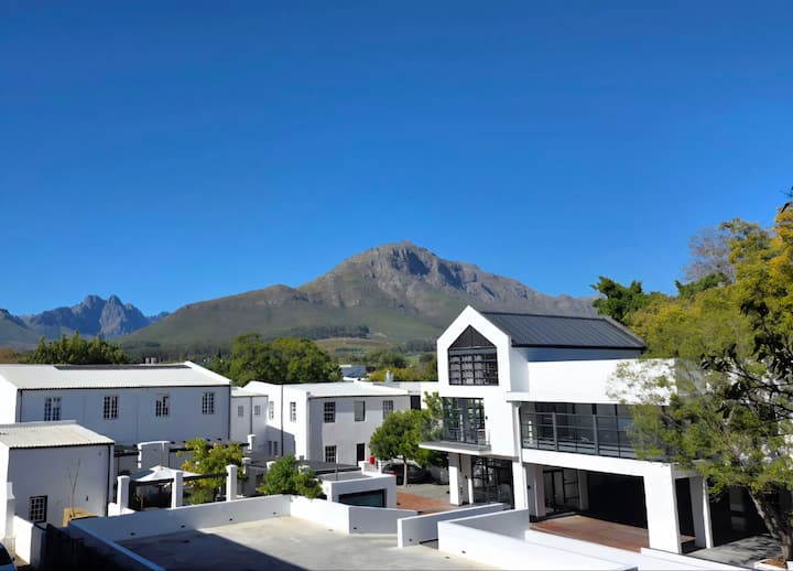 Historic Center Stunner, Lss & Secure Parking - Stellenbosch