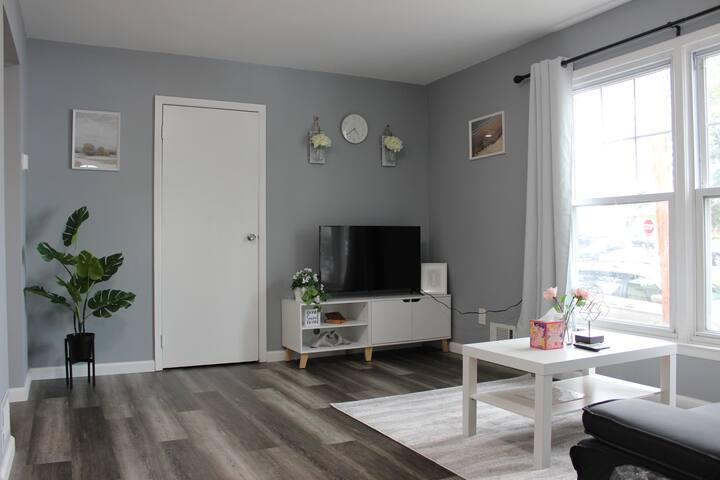 Newly Renovated And Modern Suite - Staten Island, NY