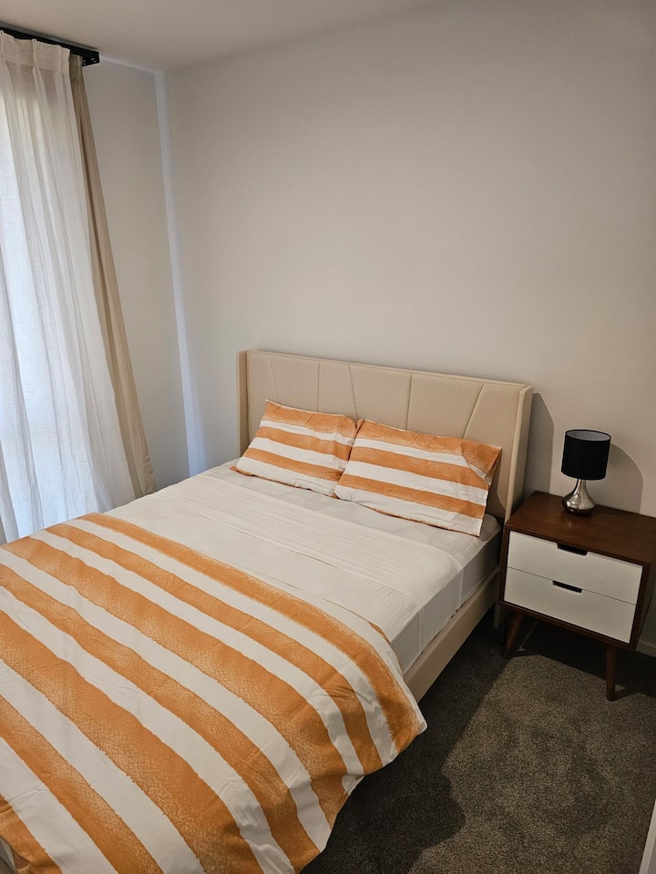 3 Br Flat, Half Part Of House - Taupō