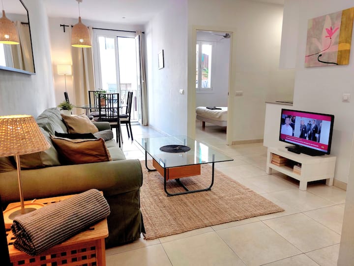Economical Apartment In City Center - Barcelona