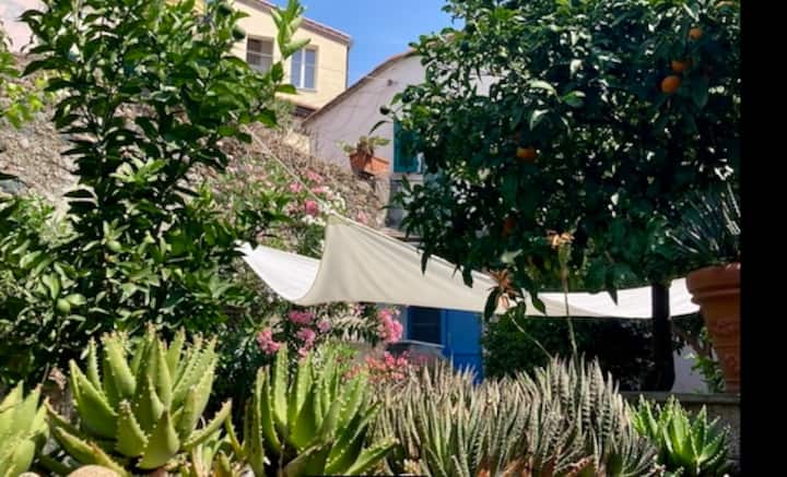 Dimora Storica Con Giardino Nel Centro Storico - Levanto