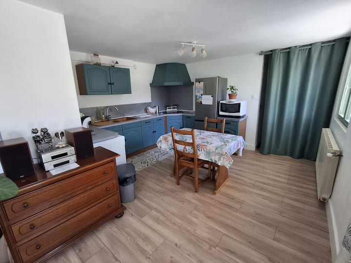 2 Pièces En Rez-de-jardin Indépendant Et Au Calme - Montélimar